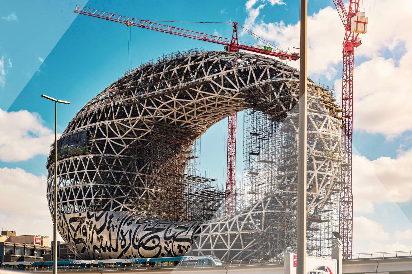 Constructing the Worlds Most Complex Building - MEVA Global (EN)